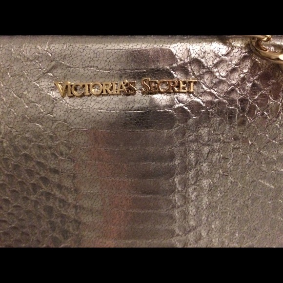 Victoria's Secret | Bags | Silver Victorias Secret Crossbody Purse New ...